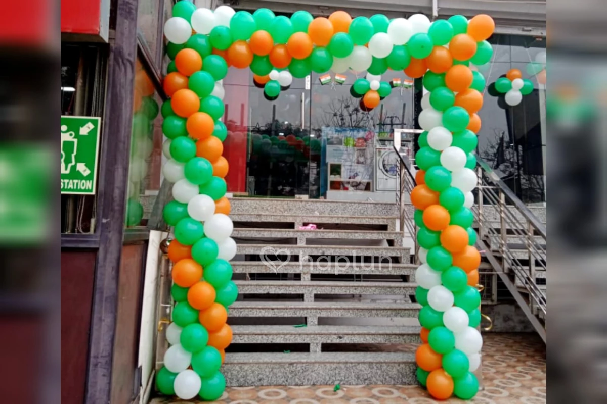 Independence Day Decoration With Tri Color For Shops And Office